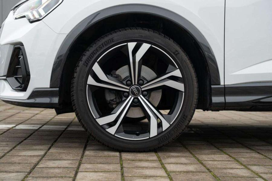 Balts Audi Q3 Sportback 2024 Viļņa, ar dzinēja tilpumu 1.50 L un nobraukumu 8 tūkst. km par 40000 €, foto 3 vietnē AUTOMOTO.COM.LV