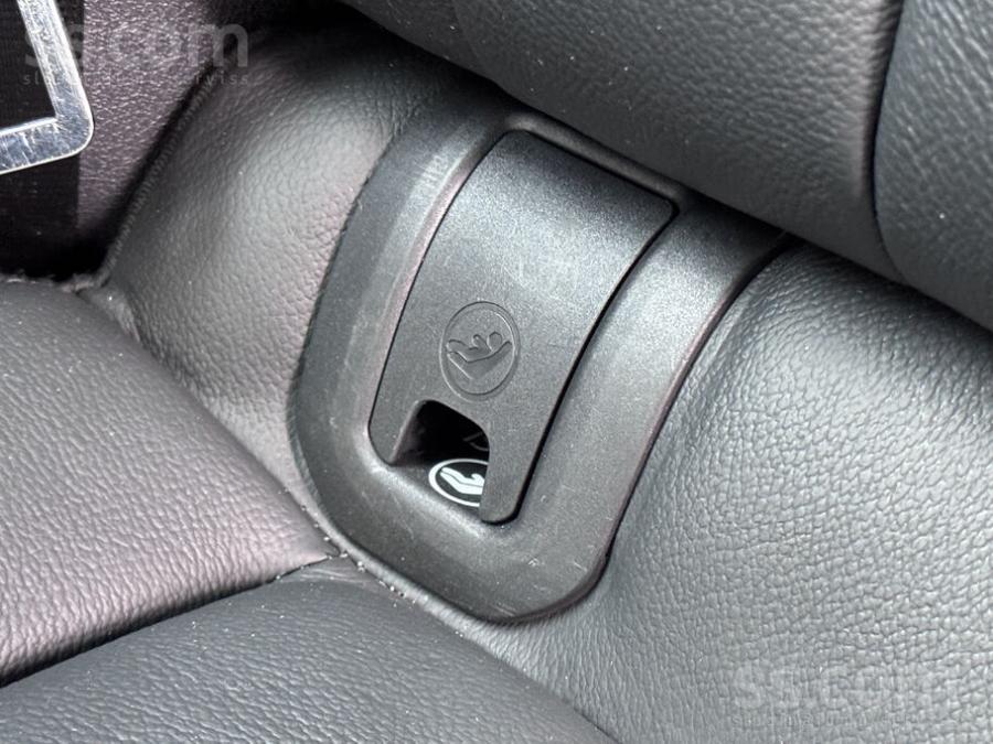 Balts Audi Q3 2012 Jūrmala, ar dzinēja tilpumu 2.00 L un nobraukumu 144 tūkst. km par 10000 €, foto 18 vietnē AUTOMOTO.COM.LV
