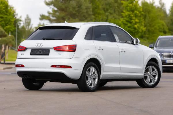 Balts Audi Q3 2012 Jelgava, ar dzinēja tilpumu 2.00 L un nobraukumu 191 tūkst. km par 10300 €, foto 4 vietnē AUTOMOTO.COM.LV