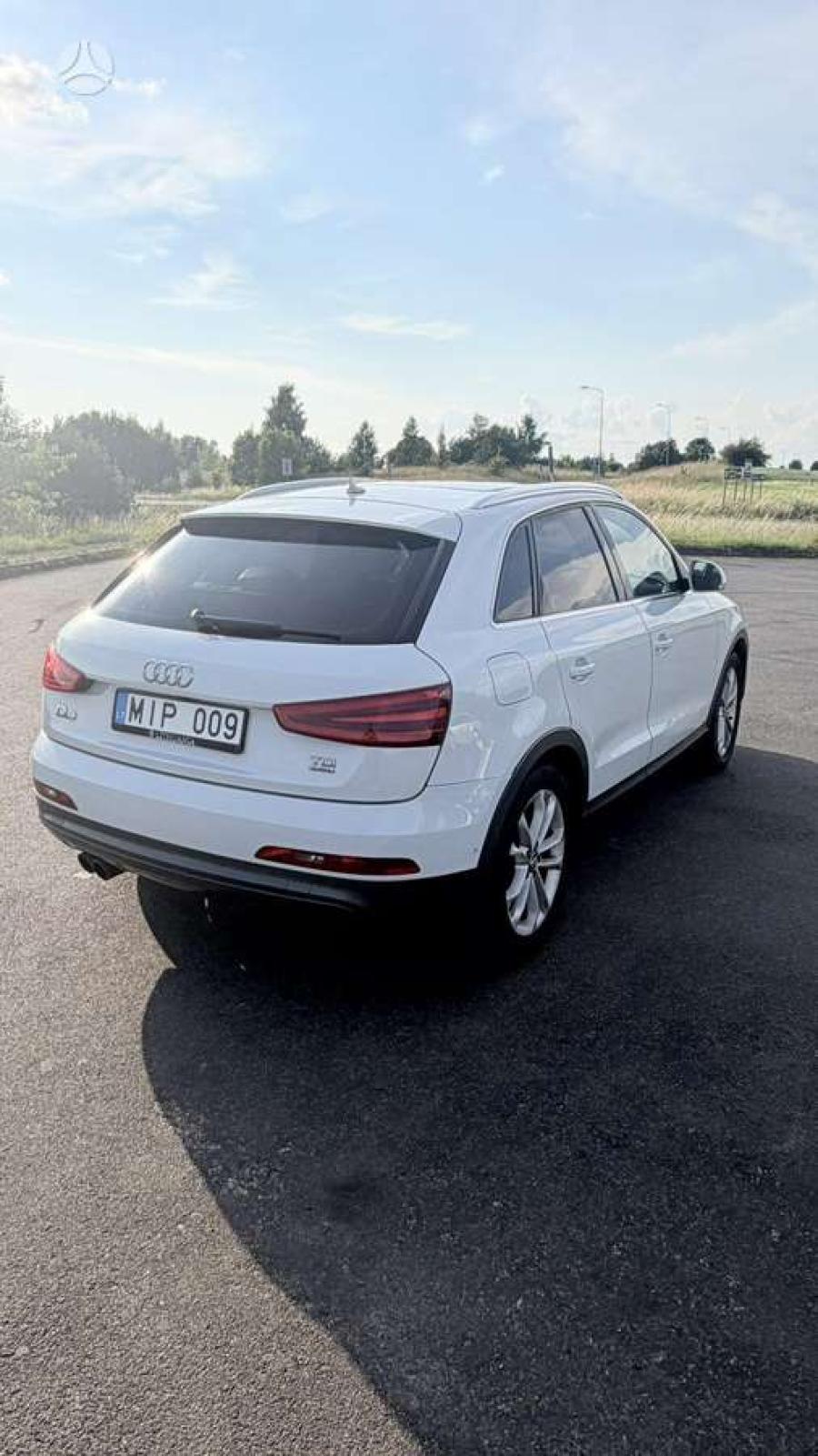 White Audi Q3 2012 in Vilnius, with an engine capacity of 1.97 L and mileage of 297 thousand km for 12000 €, photo 11 on AUTOMOTO.COM.LV