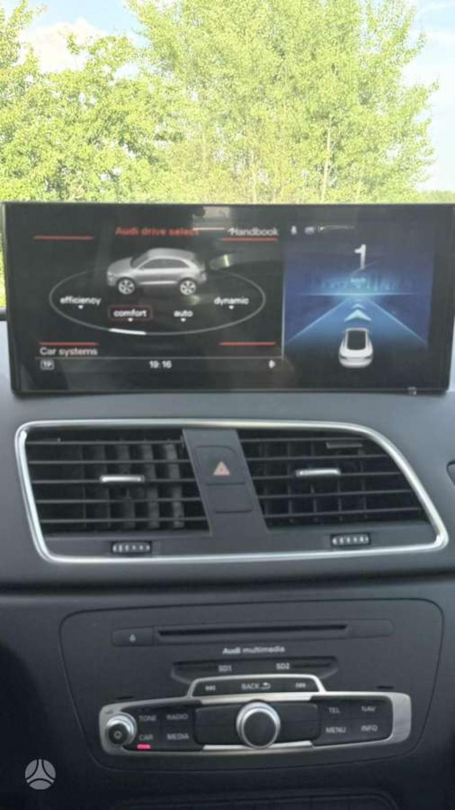 White Audi Q3 2012 in Vilnius, with an engine capacity of 1.97 L and mileage of 297 thousand km for 12000 €, photo 24 on AUTOMOTO.COM.LV