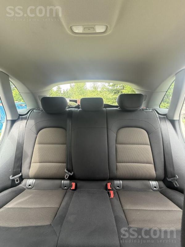 Audi Q3 2012 in Riga on AUTOMOTO.COM.LV White Audi Q3 2012 in Riga, with an engine capacity of 2.00 L and mileage of 276 thousand km for 9500 €, photo 8 on AUTOMOTO.COM.LV