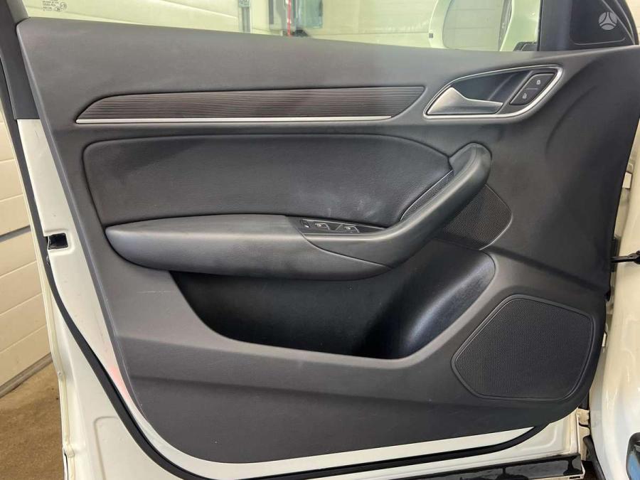 White Audi Q3 2014 in Vilnius, with an engine capacity of 1.97 L and mileage of 185 thousand km for 11979 €, photo 9 on AUTOMOTO.COM.LV