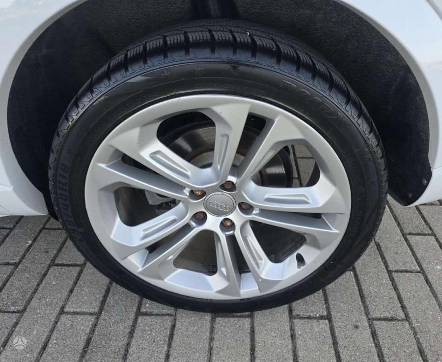 White Audi Q3 2015 in Panevezys, with an engine capacity of 1.97 L and mileage of 196 thousand km for 13250 €, photo 36 on AUTOMOTO.COM.LV