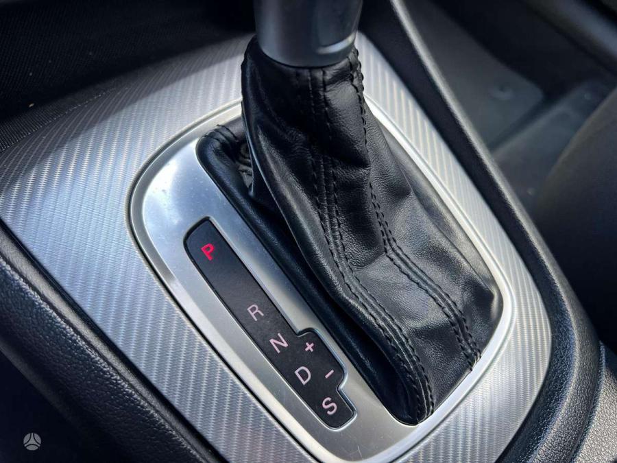 Balts Audi Q3 2017 Kauņa, ar dzinēja tilpumu 1.40 L un nobraukumu 107 tūkst. km par 13850 €, foto 22 vietnē AUTOMOTO.COM.LV