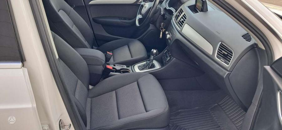 White Audi Q3 2018 in Panevezys, with an engine capacity of 2.00 L and mileage of 139 thousand km for 12900 €, photo 21 on AUTOMOTO.COM.LV