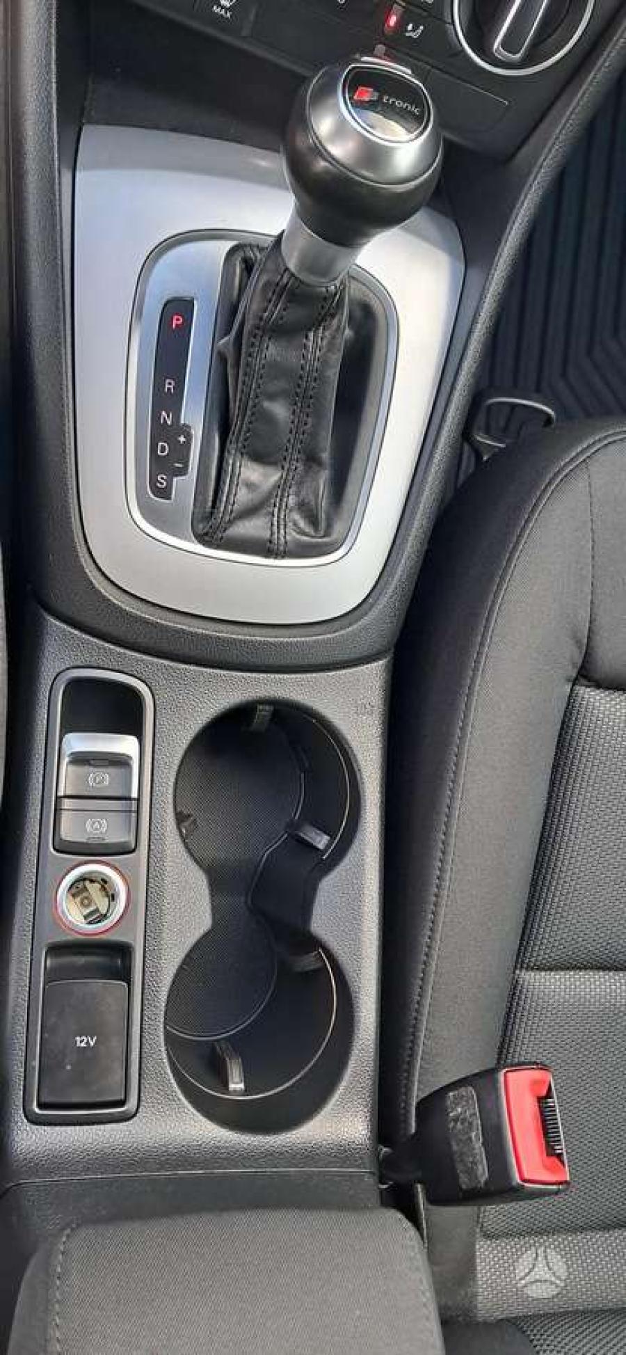 White Audi Q3 2018 in Panevezys, with an engine capacity of 2.00 L and mileage of 139 thousand km for 12900 €, photo 32 on AUTOMOTO.COM.LV