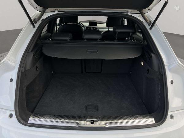 White Audi Q3 2018 in Kaunas, with an engine capacity of 2.00 L and mileage of 195 thousand km for 14499 €, photo 10 on AUTOMOTO.COM.LV