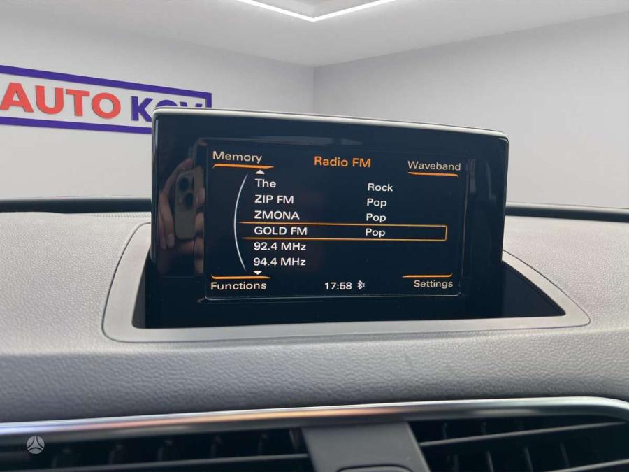 White Audi Q3 2018 in Kaunas, with an engine capacity of 2.00 L and mileage of 195 thousand km for 14499 €, photo 19 on AUTOMOTO.COM.LV