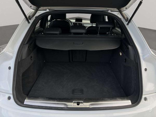 White Audi Q3 2018 in Kaunas, with an engine capacity of 2.00 L and mileage of 195 thousand km for 14499 €, photo 11 on AUTOMOTO.COM.LV