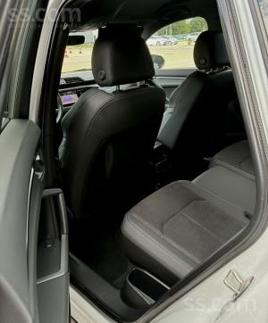 White Audi Q3 2019 in Riga, with an engine capacity of 2.00 L and mileage of 200 thousand km for 21800 €, photo 17 on AUTOMOTO.COM.LV