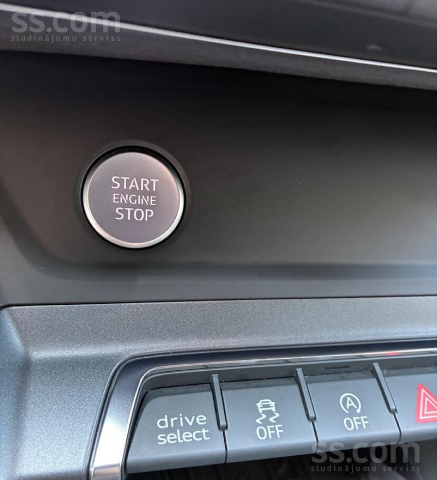 White Audi Q3 2019 in Riga, with an engine capacity of 2.00 L and mileage of 200 thousand km for 21800 €, photo 22 on AUTOMOTO.COM.LV