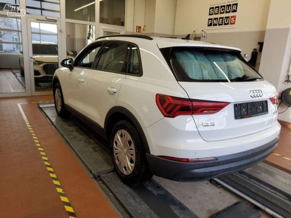 White Audi Q3 2020 in Kaunas, with an engine capacity of 1.50 L and mileage of 64 thousand km for 27499 €, photo 3 on AUTOMOTO.COM.LV