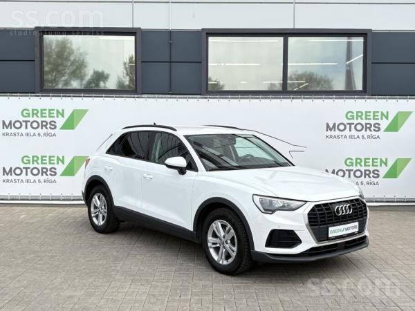 White Audi Q3 2020 in Riga, with an engine capacity of 1.50 L and mileage of 96 thousand km for 21500 €, photo 2 on AUTOMOTO.COM.LV