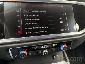 Balts Audi Q3 2020 Rīga, ar dzinēja tilpumu 1.50 L un nobraukumu 96 tūkst. km par 21500 €, foto 32 vietnē AUTOMOTO.COM.LV