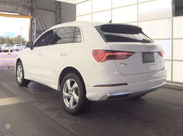 White Audi Q3 2020 in Ukmerge, with an engine capacity of 1.98 L and mileage of 212 thousand km for 12300 €, photo 6 on AUTOMOTO.COM.LV