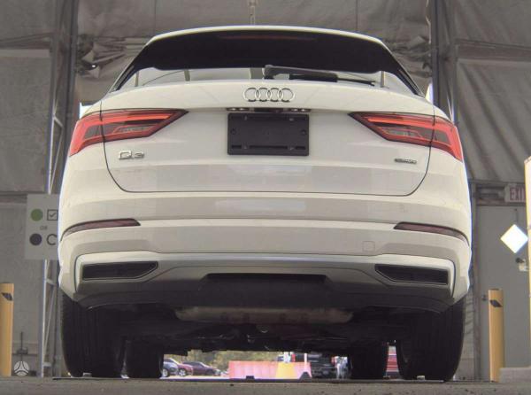White Audi Q3 2020 in Ukmerge, with an engine capacity of 1.98 L and mileage of 212 thousand km for 12300 €, photo 7 on AUTOMOTO.COM.LV