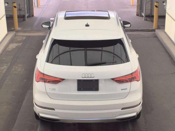 White Audi Q3 2020 in Ukmerge, with an engine capacity of 1.98 L and mileage of 212 thousand km for 12300 €, photo 9 on AUTOMOTO.COM.LV