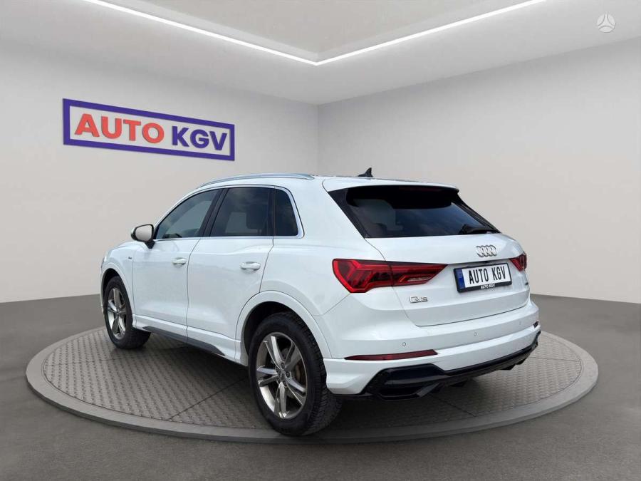 White Audi Q3 2020 in Kaunas, with an engine capacity of 2.00 L and mileage of 99 thousand km for 19999 €, photo 4 on AUTOMOTO.COM.LV