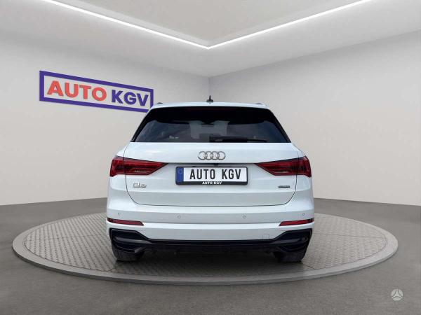 White Audi Q3 2020 in Kaunas, with an engine capacity of 2.00 L and mileage of 99 thousand km for 19999 €, photo 4 on AUTOMOTO.COM.LV