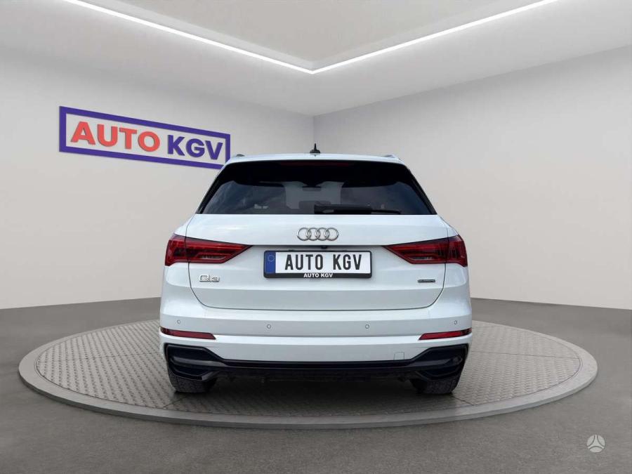 White Audi Q3 2020 in Kaunas, with an engine capacity of 2.00 L and mileage of 99 thousand km for 19999 €, photo 5 on AUTOMOTO.COM.LV