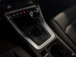 Balts Audi Q3 2020 Kauņa, ar dzinēja tilpumu 2.00 L un nobraukumu 99 tūkst. km par 19999 €, foto 16 vietnē AUTOMOTO.COM.LV