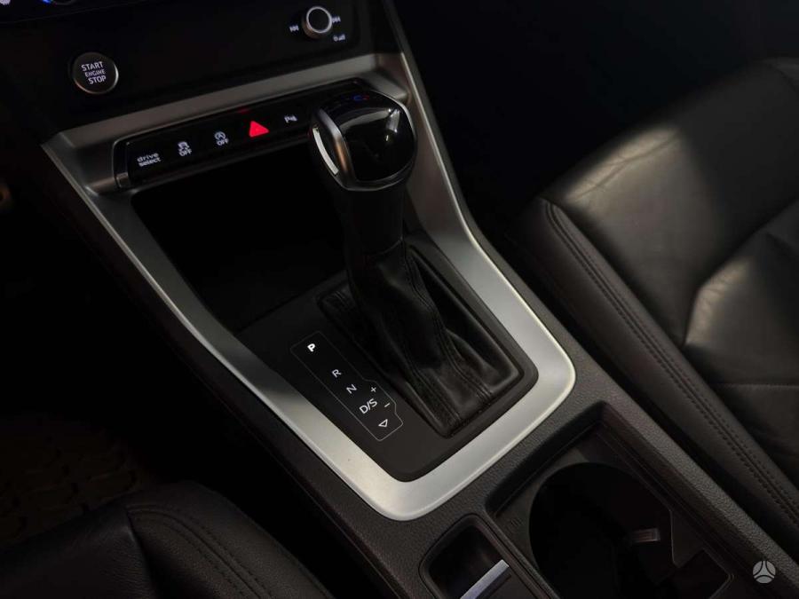 Balts Audi Q3 2020 Kauņa, ar dzinēja tilpumu 2.00 L un nobraukumu 99 tūkst. km par 19999 €, foto 16 vietnē AUTOMOTO.COM.LV