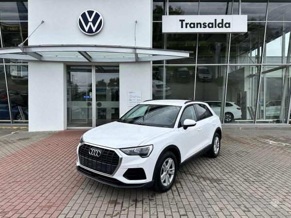Audi Q3 2020 in Siauliai on AUTOMOTO.COM.LV White Audi Q3 2020 in Siauliai, with an engine capacity of 1.50 L and mileage of 90 thousand km for 19400 β¬, photo 1 on AUTOMOTO.COM.LV