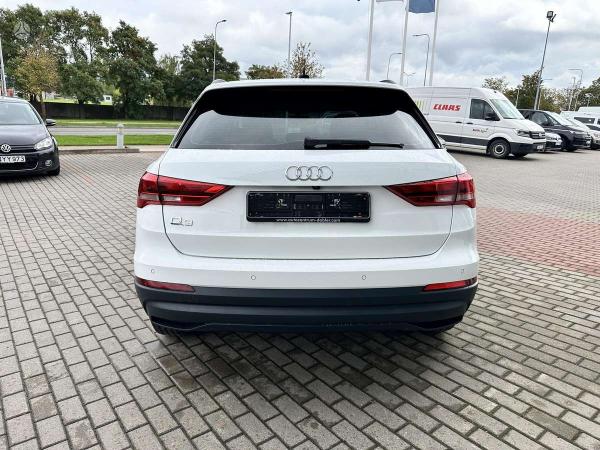 Audi Q3 2020 in Siauliai on AUTOMOTO.COM.LV White Audi Q3 2020 in Siauliai, with an engine capacity of 1.50 L and mileage of 90 thousand km for 19400 β¬, photo 6 on AUTOMOTO.COM.LV