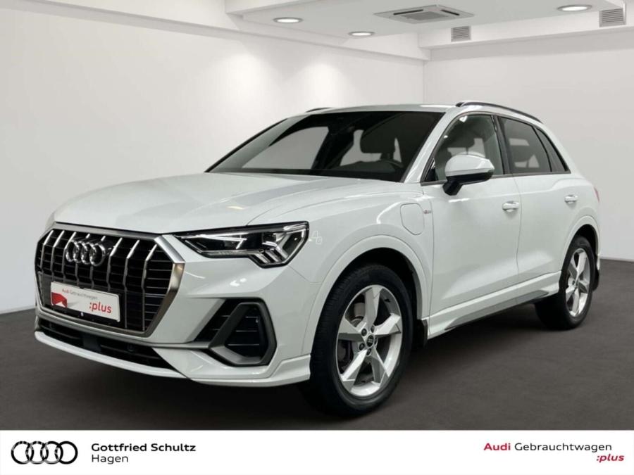 Balts Audi Q3 2021 Kauņa, ar dzinēja tilpumu 1.40 L un nobraukumu 67 tūkst. km par 30074 €, foto 1 vietnē AUTOMOTO.COM.LV