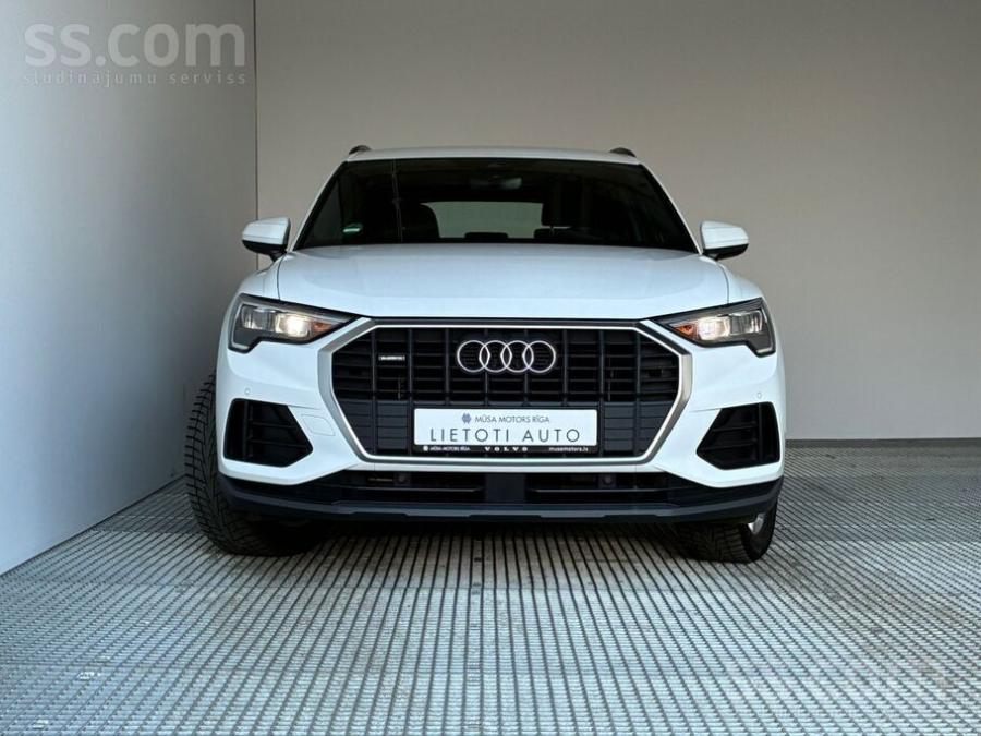 Balts Audi Q3 2021 Rīga, ar dzinēja tilpumu 2.00 L un nobraukumu 70 tūkst. km par 31490 €, foto 3 vietnē AUTOMOTO.COM.LV