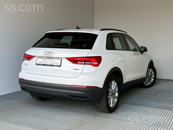 White Audi Q3 2021 in Riga, with an engine capacity of 2.00 L and mileage of 70 thousand km for 31490 €, photo 3 on AUTOMOTO.COM.LV