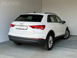 Balts Audi Q3 2021 Rīga, ar dzinēja tilpumu 2.00 L un nobraukumu 70 tūkst. km par 31490 €, foto 4 vietnē AUTOMOTO.COM.LV