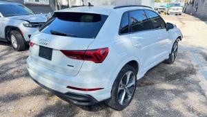 White Audi Q3 2021 in Ukmerge, with an engine capacity of 1.98 L and mileage of 61 thousand km for 9999 €, photo 4 on AUTOMOTO.COM.LV