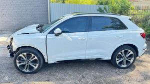 White Audi Q3 2021 in Ukmerge, with an engine capacity of 1.98 L and mileage of 61 thousand km for 9999 €, photo 10 on AUTOMOTO.COM.LV