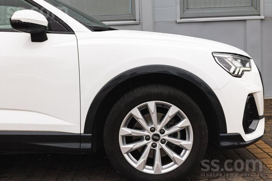 White Audi Q3 2021 in Ventspils, with an engine capacity of 1.50 L and mileage of 109 thousand km for 28450 €, photo 10 on AUTOMOTO.COM.LV