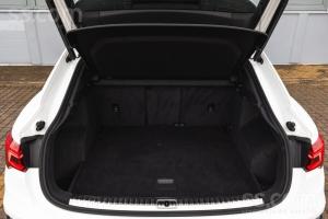 White Audi Q3 2021 in Ventspils, with an engine capacity of 1.50 L and mileage of 109 thousand km for 28450 €, photo 14 on AUTOMOTO.COM.LV
