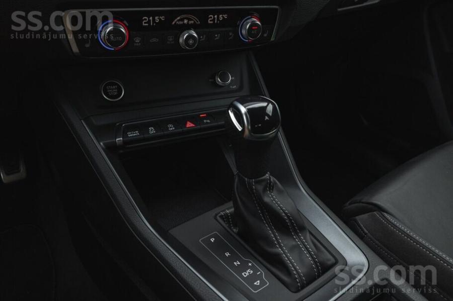 White Audi Q3 2021 in Ventspils, with an engine capacity of 1.50 L and mileage of 109 thousand km for 28450 €, photo 32 on AUTOMOTO.COM.LV
