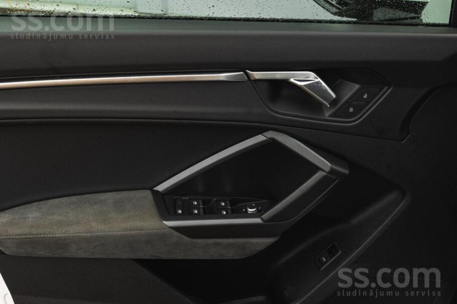 White Audi Q3 2021 in Ventspils, with an engine capacity of 1.50 L and mileage of 109 thousand km for 28450 €, photo 34 on AUTOMOTO.COM.LV