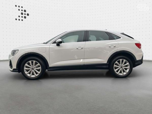 White Audi Q3 2022 in Kaunas, with an engine capacity of 1.40 L and mileage of 42 thousand km for 32151 €, photo 3 on AUTOMOTO.COM.LV