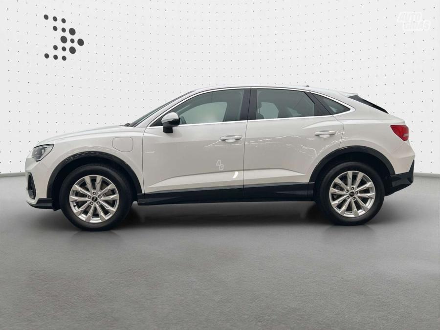 White Audi Q3 2022 in Kaunas, with an engine capacity of 1.40 L and mileage of 42 thousand km for 32151 €, photo 3 on AUTOMOTO.COM.LV