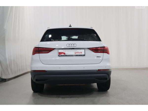 White Audi Q3 2022 in Kaunas, with an engine capacity of 2.00 L and mileage of 72 thousand km for 32669 €, photo 4 on AUTOMOTO.COM.LV