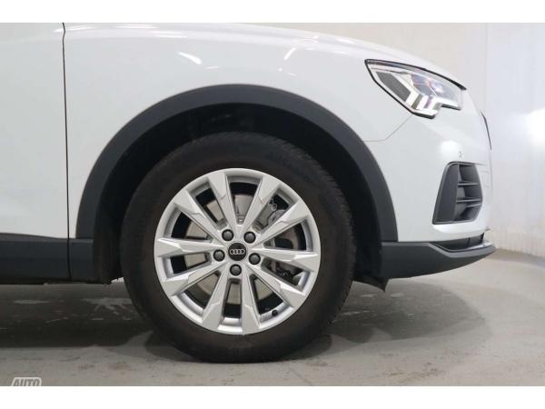 White Audi Q3 2022 in Kaunas, with an engine capacity of 2.00 L and mileage of 72 thousand km for 32669 €, photo 5 on AUTOMOTO.COM.LV