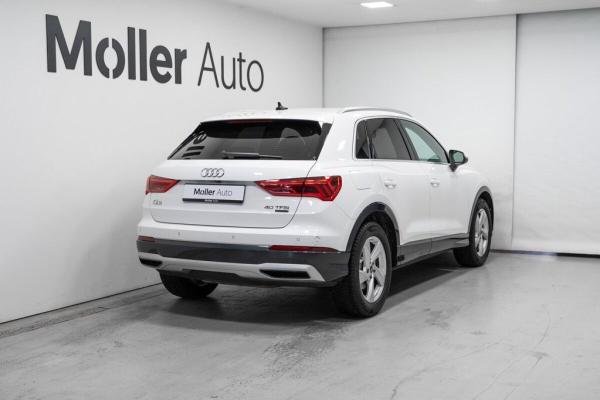 Balts Audi Q3 2022 Viļņa, ar dzinēja tilpumu 2.00 L un nobraukumu 152 tūkst. km par 24900 €, foto 3 vietnē AUTOMOTO.COM.LV