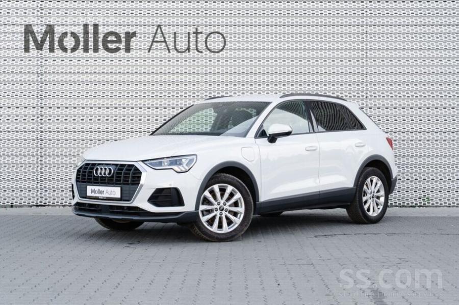 White Audi Q3 2022 in Riga, with an engine capacity of 1.40 L and mileage of 98 thousand km for 26800 €, photo 1 on AUTOMOTO.COM.LV