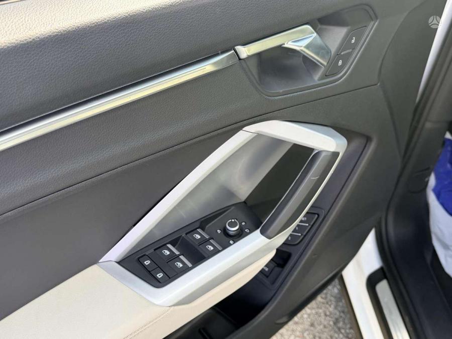 Balts Audi Q3 2022 Kauņa, ar dzinēja tilpumu 1.98 L un nobraukumu 110 tūkst. km par 23900 €, foto 21 vietnē AUTOMOTO.COM.LV