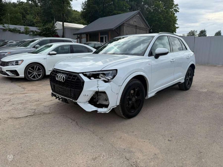 Balts Audi Q3 2024 Kauņa, ar dzinēja tilpumu 1.97 L un nobraukumu 44 tūkst. km par 20900 €, foto 3 vietnē AUTOMOTO.COM.LV