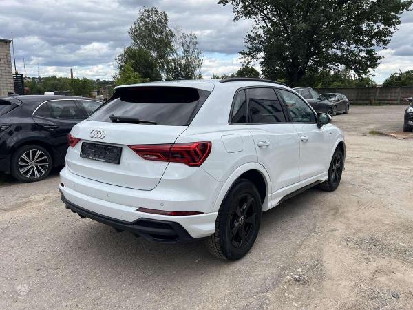 White Audi Q3 2024 in Kaunas, with an engine capacity of 1.97 L and mileage of 44 thousand km for 20900 €, photo 3 on AUTOMOTO.COM.LV