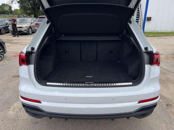 White Audi Q3 2024 in Kaunas, with an engine capacity of 1.97 L and mileage of 44 thousand km for 20900 €, photo 10 on AUTOMOTO.COM.LV