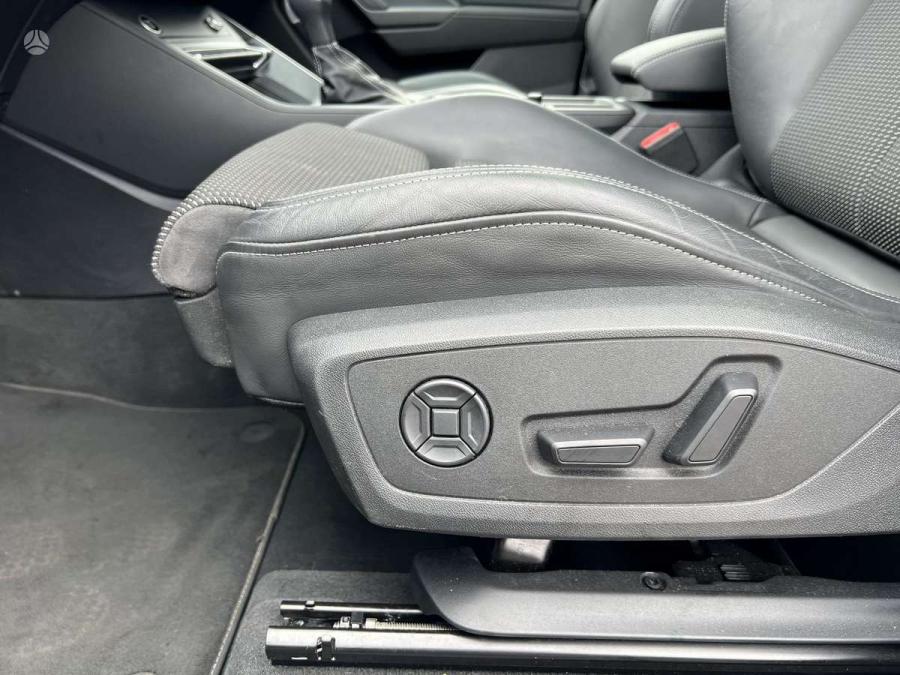 Balts Audi Q3 2024 Kauņa, ar dzinēja tilpumu 1.97 L un nobraukumu 44 tūkst. km par 20900 €, foto 43 vietnē AUTOMOTO.COM.LV